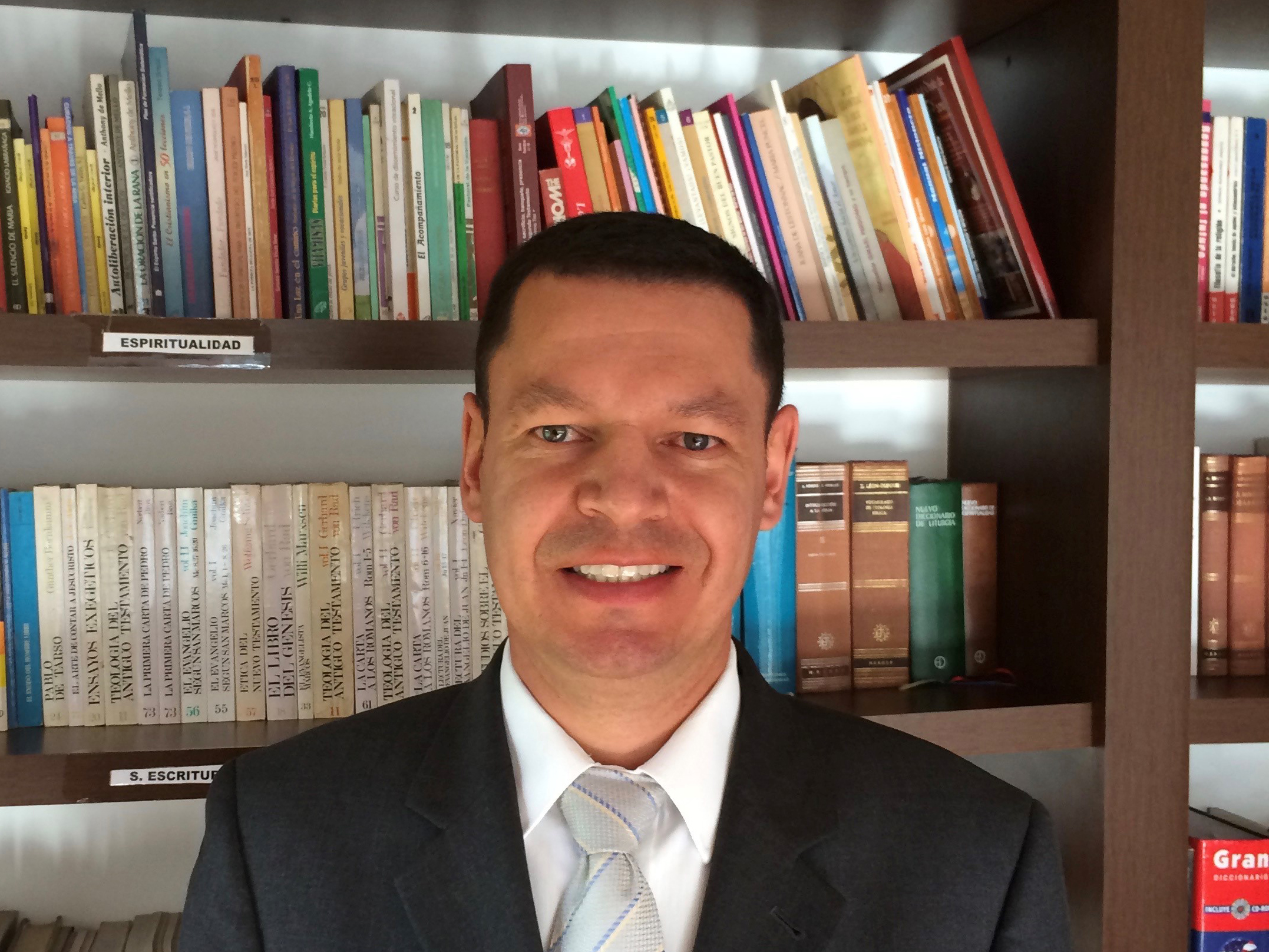 Fr. Edwin Ruiz, CSV | The Viatorian Community