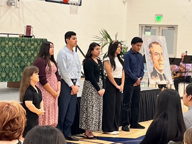 Cristo Rey St. Viator Comes Together for Family Mass | The Viatorian ...